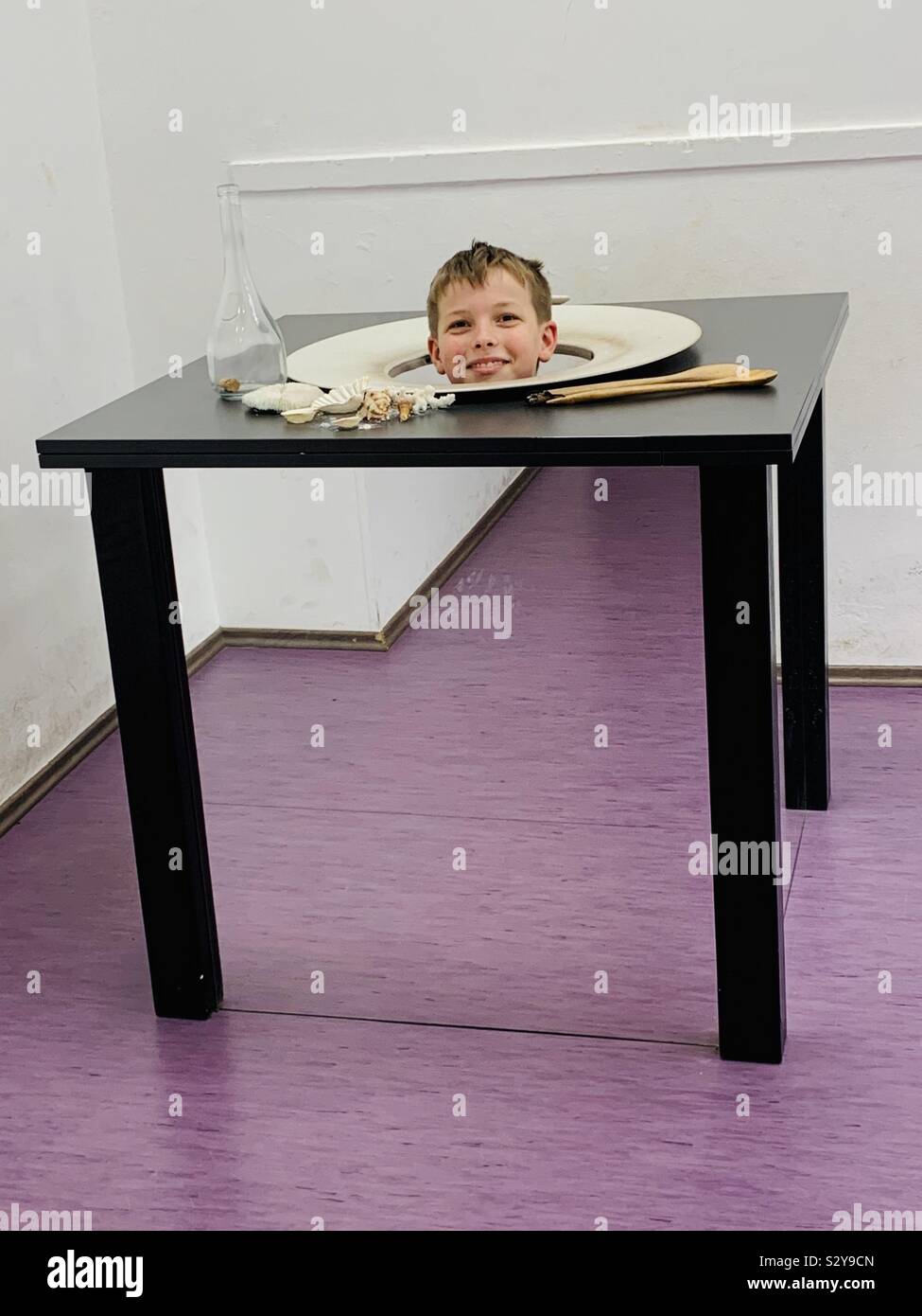 Head on a platter Stock Photo - Alamy