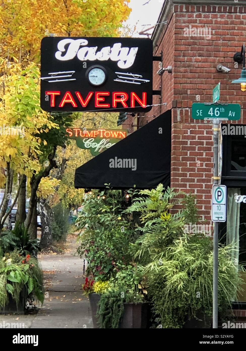 Portland coffee roasters hi-res stock photography and images - Alamy