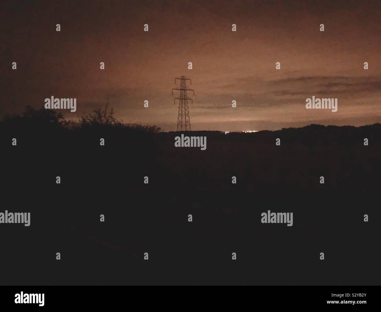 Night pylon hi-res stock photography and images - Alamy