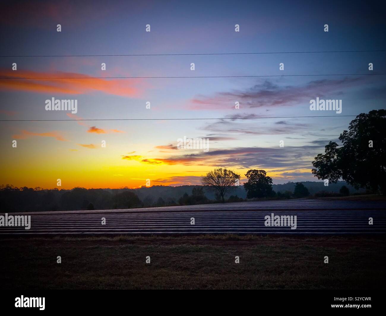 Sky aglow hi-res stock photography and images - Alamy