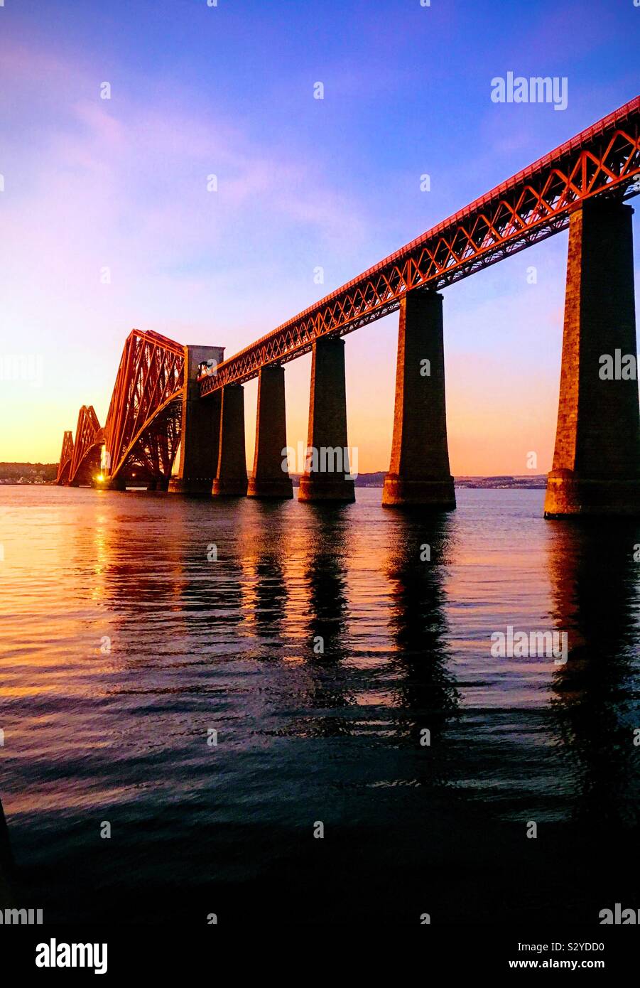 Forth bridge sunset hi-res stock photography and images - Alamy