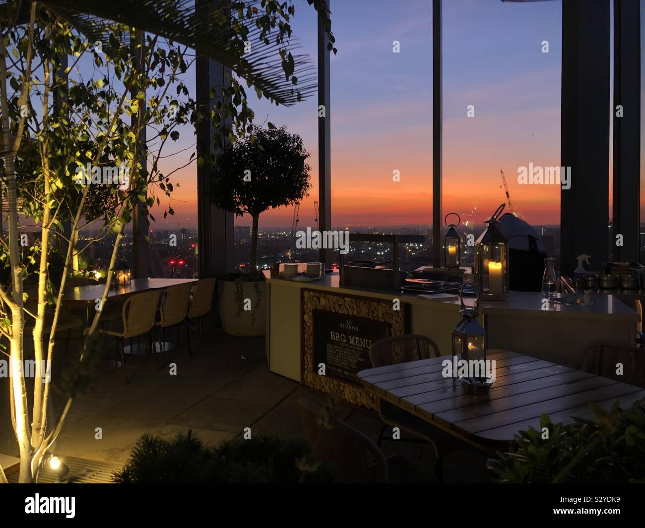 20th floor hi-res stock photography and images - Alamy