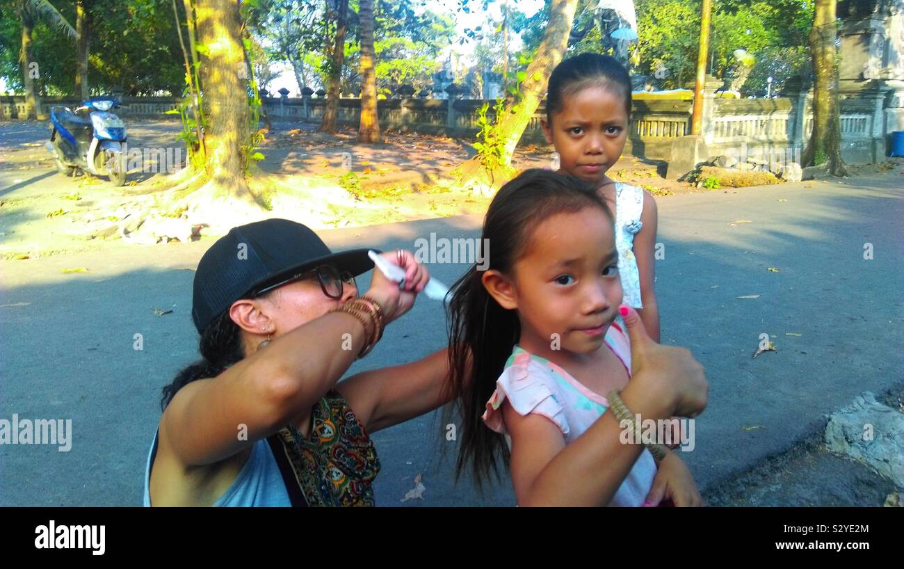 Calming can be quite a mission but these two here manage just fine ...