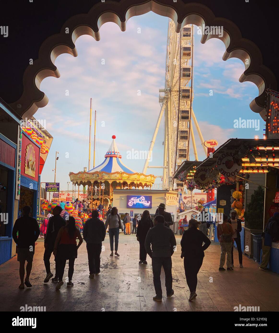 Entrance to Steel Pier Amusement Park, Atlantic City Boardwalk ...