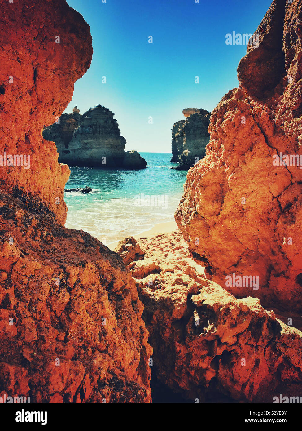 Best portuguese beaches hi-res stock photography and images - Alamy