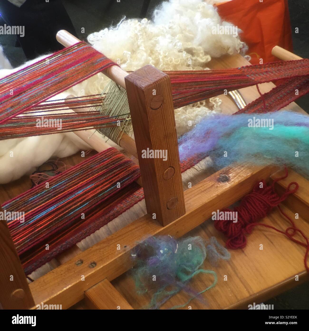 Fibers loom hi-res stock photography and images - Alamy