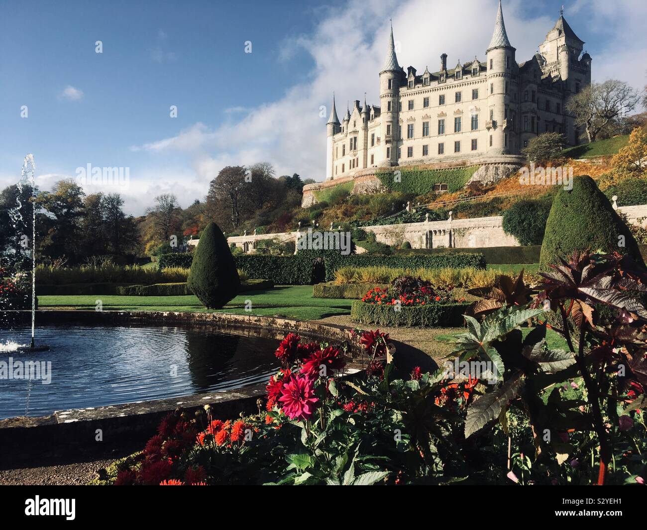 Dunrobin Castle Gardens High Resolution Stock Photography and Images ...