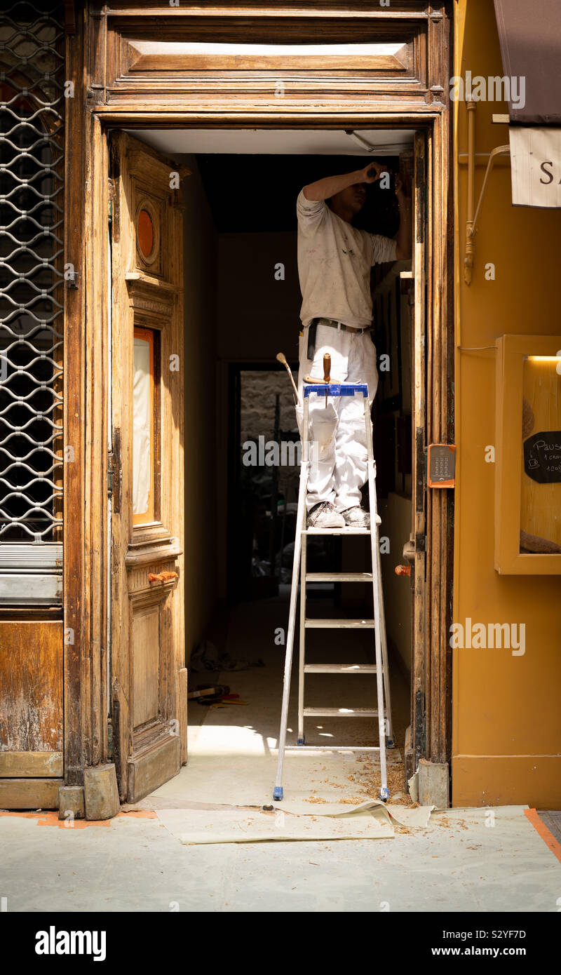 Maintenance man hi-res stock photography and images - Alamy
