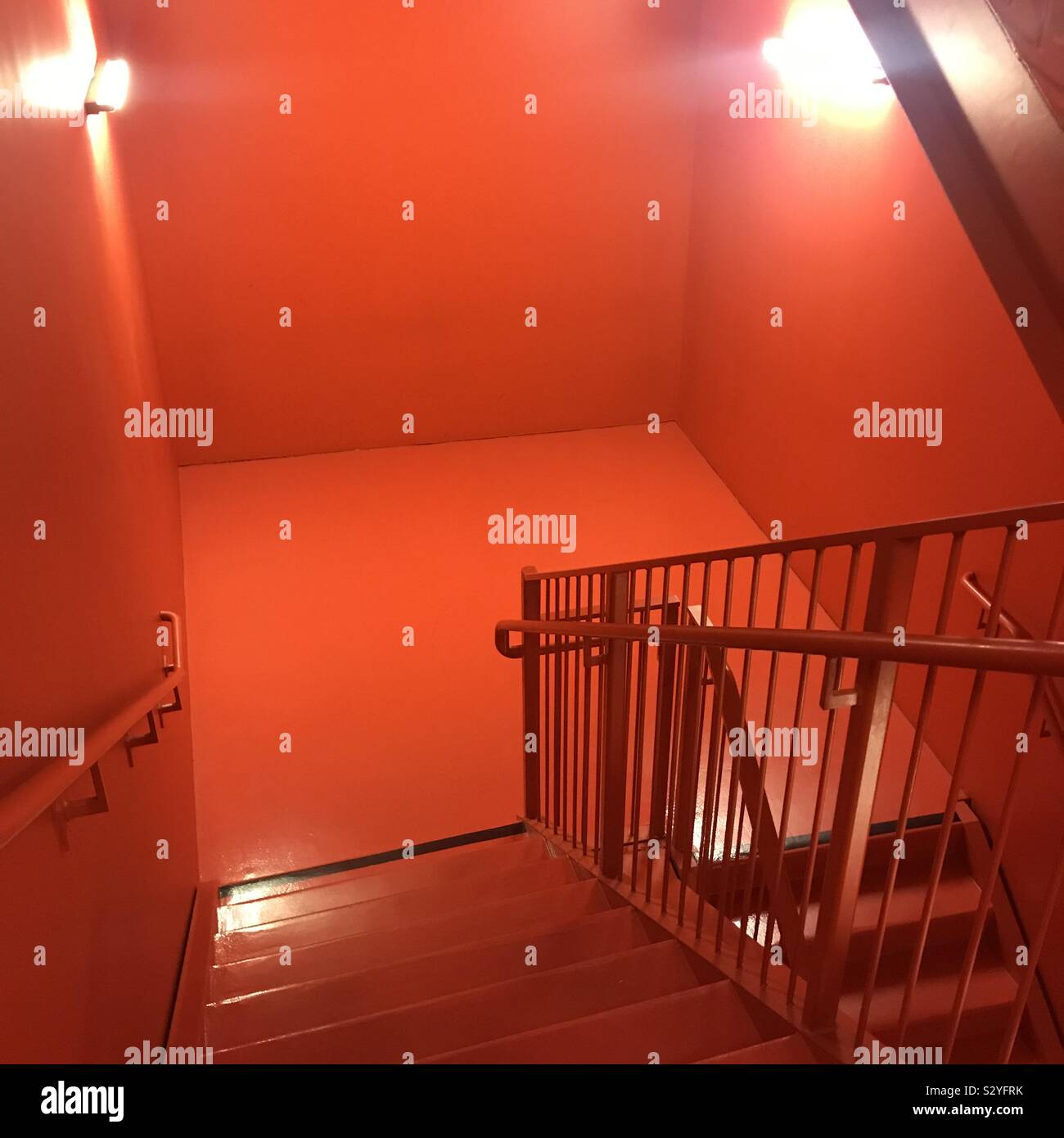 Red stairs hi-res stock photography and images - Alamy