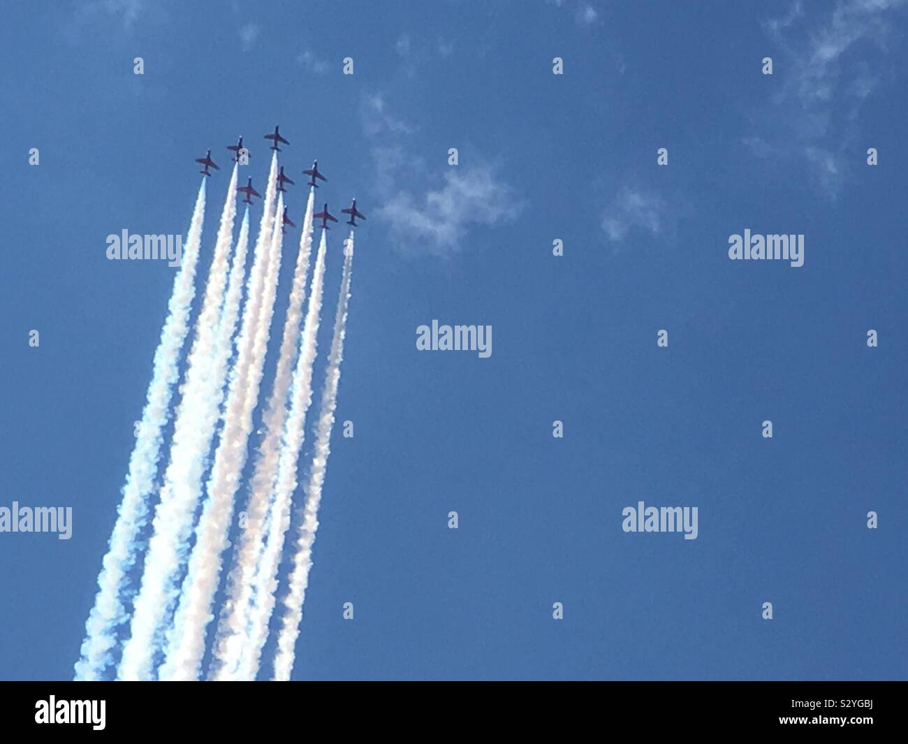 Red arrows jets hi-res stock photography and images - Alamy