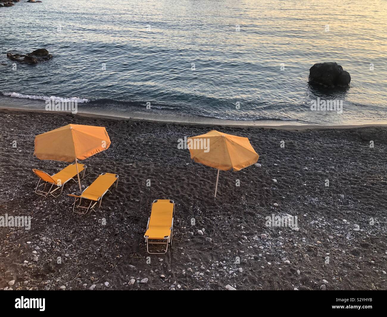 Yellow parasols hi-res stock photography and images - Alamy