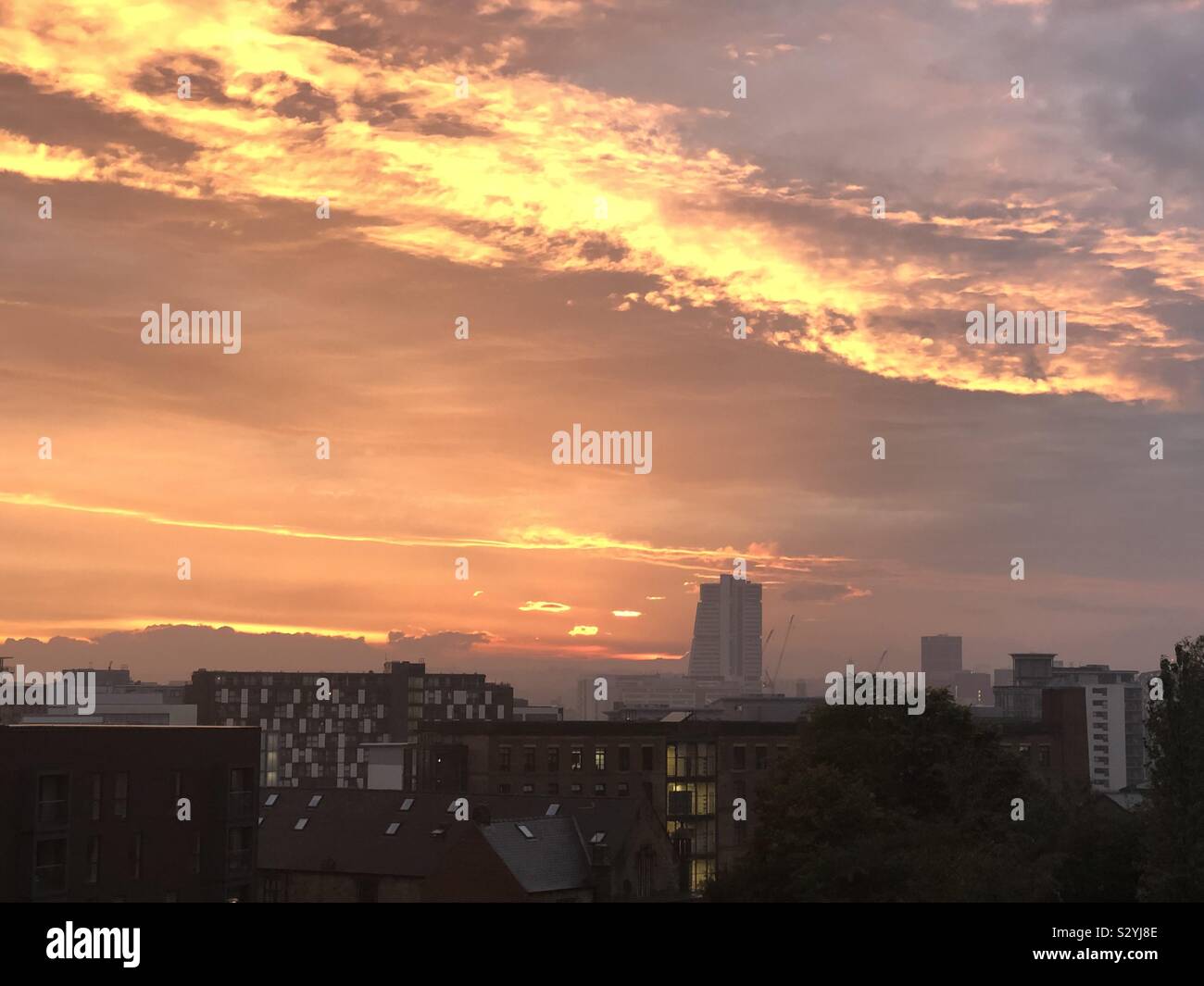 Leeds Sunset High Resolution Stock Photography and Images - Alamy