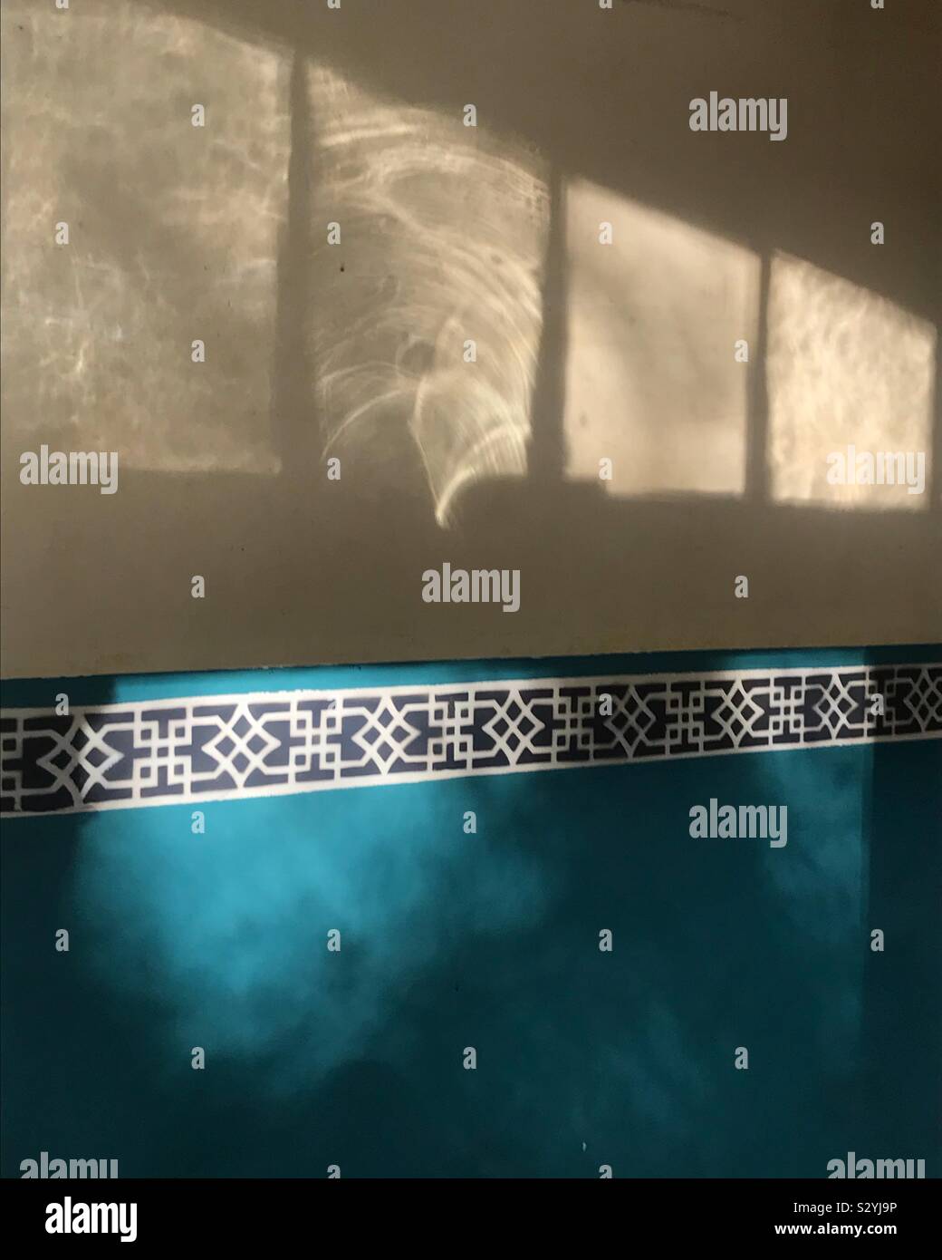 Blue shadows hi-res stock photography and images - Alamy