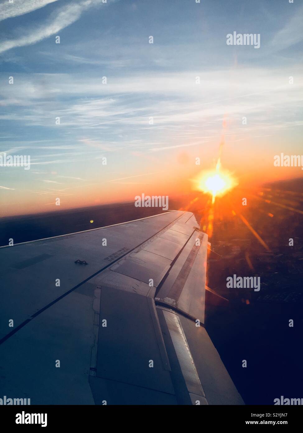 Sun plane wing hi-res stock photography and images - Alamy