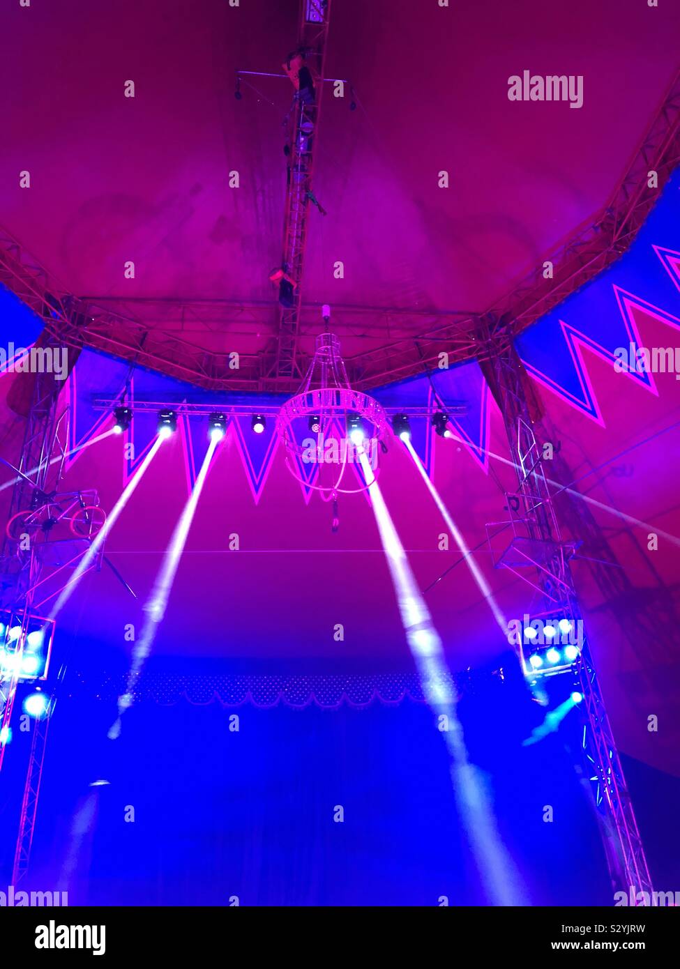 Bright lights at the circus Stock Photo - Alamy