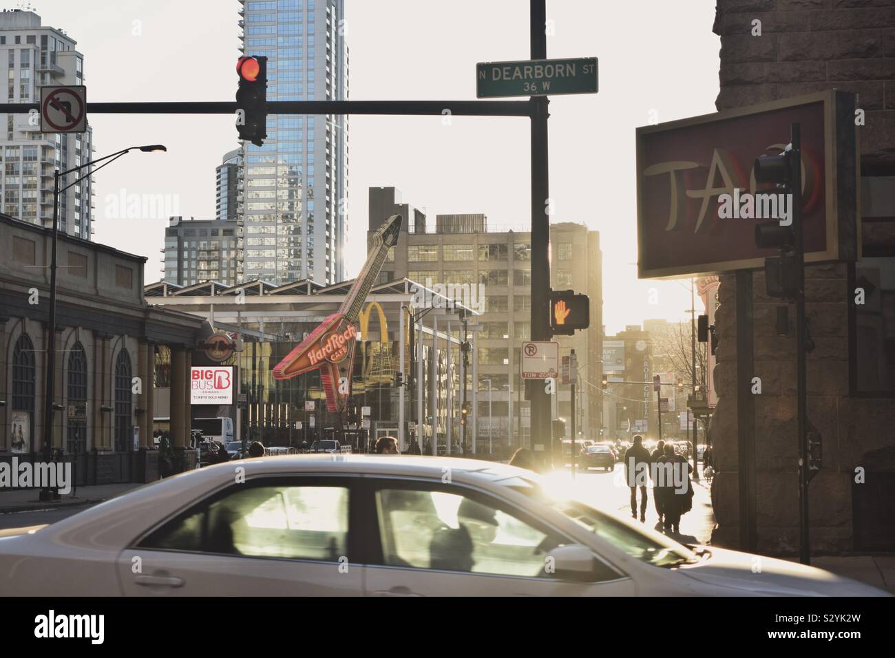 Chicago streets hi-res stock photography and images - Alamy