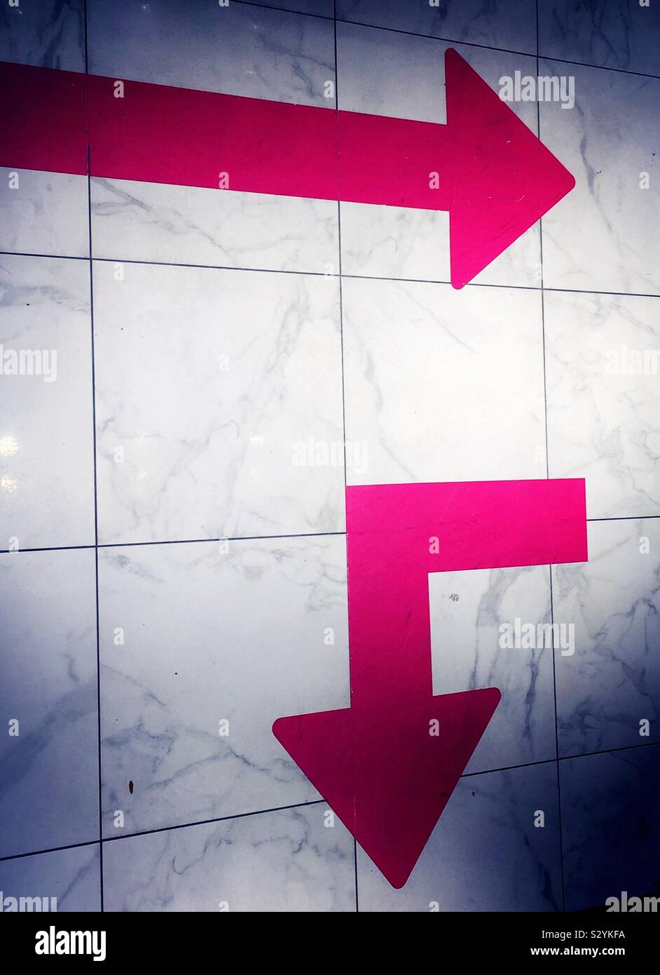 Floor arrows hi-res stock photography and images - Alamy