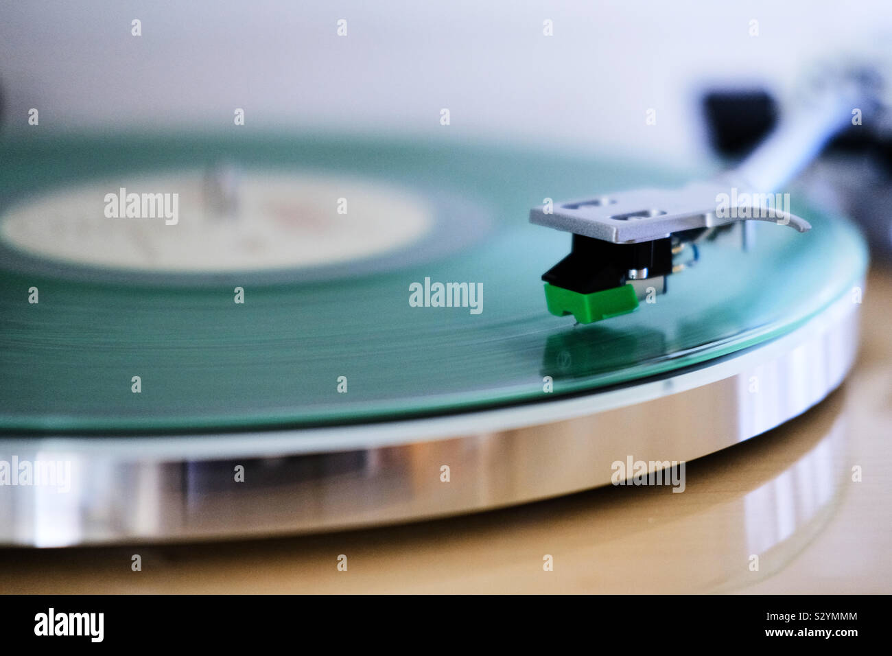 Green Record Player Stock Photos & Green Record Player Stock Images - Alamy