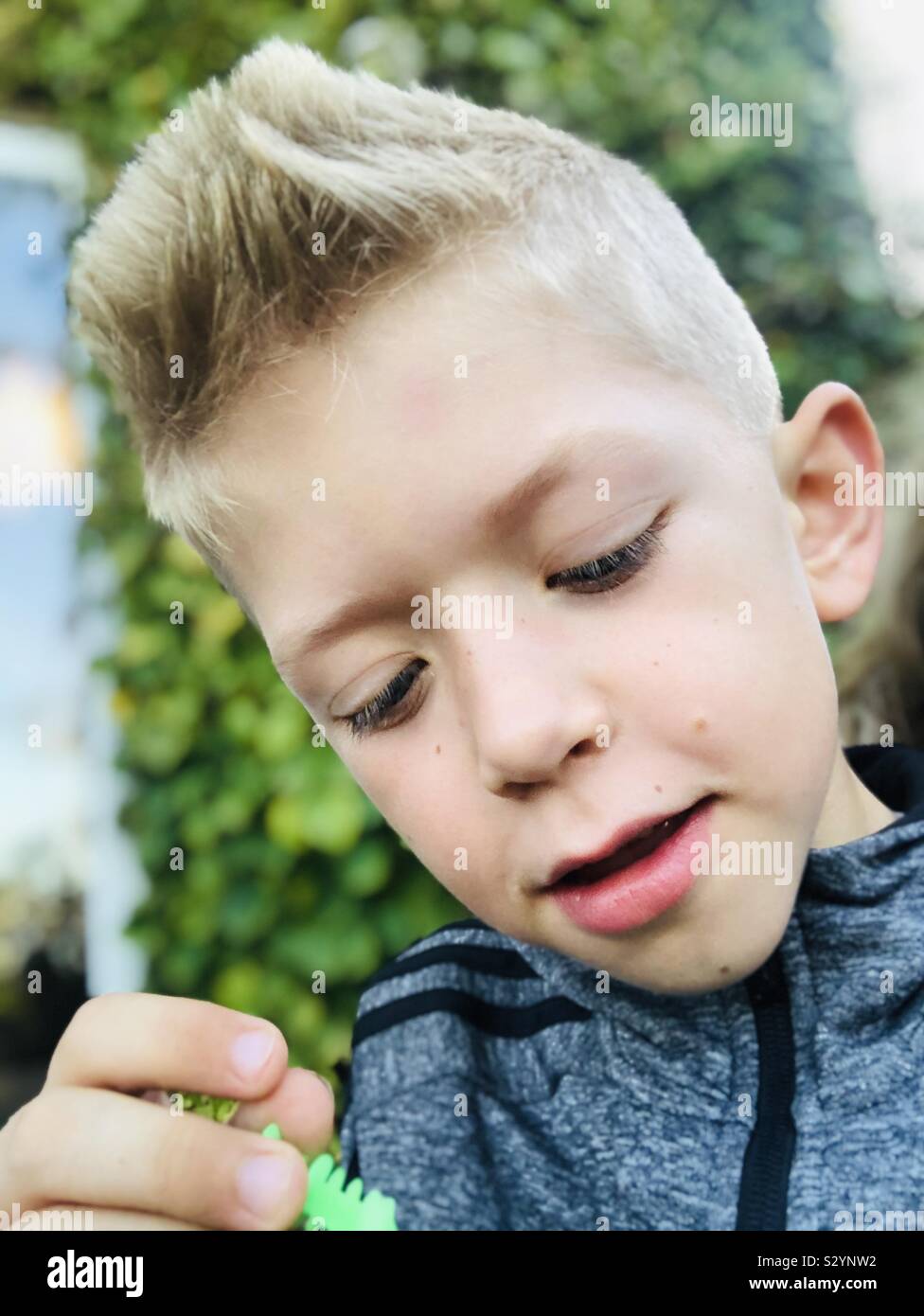 Such cool haircut Stock Photo - Alamy