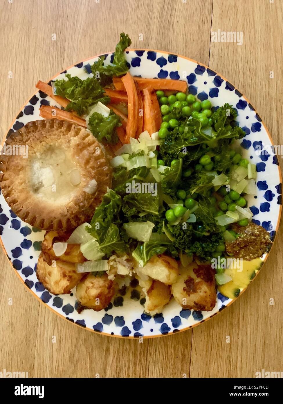 Vegan roast dinner Stock Photo - Alamy