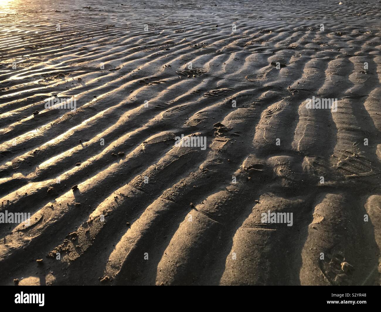 Rippled sand at beach ripple hi-res stock photography and images - Alamy