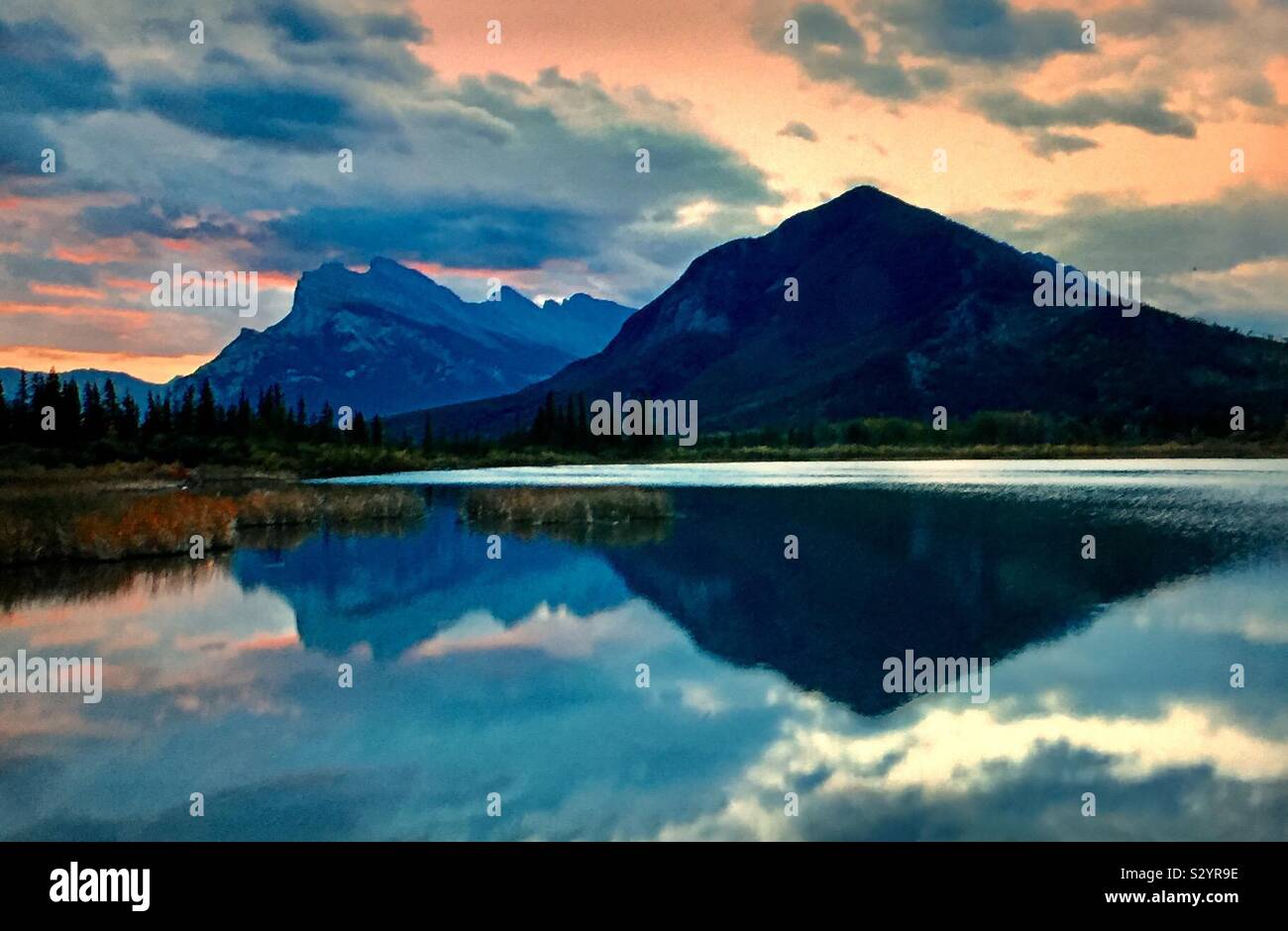 Vermillion Lakes Sunrise, Mt. Rundle, Banff National Park, Alberta ...