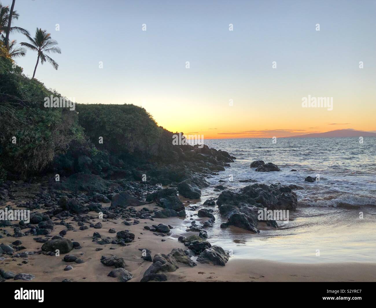 Ocean cliff hi-res stock photography and images - Alamy