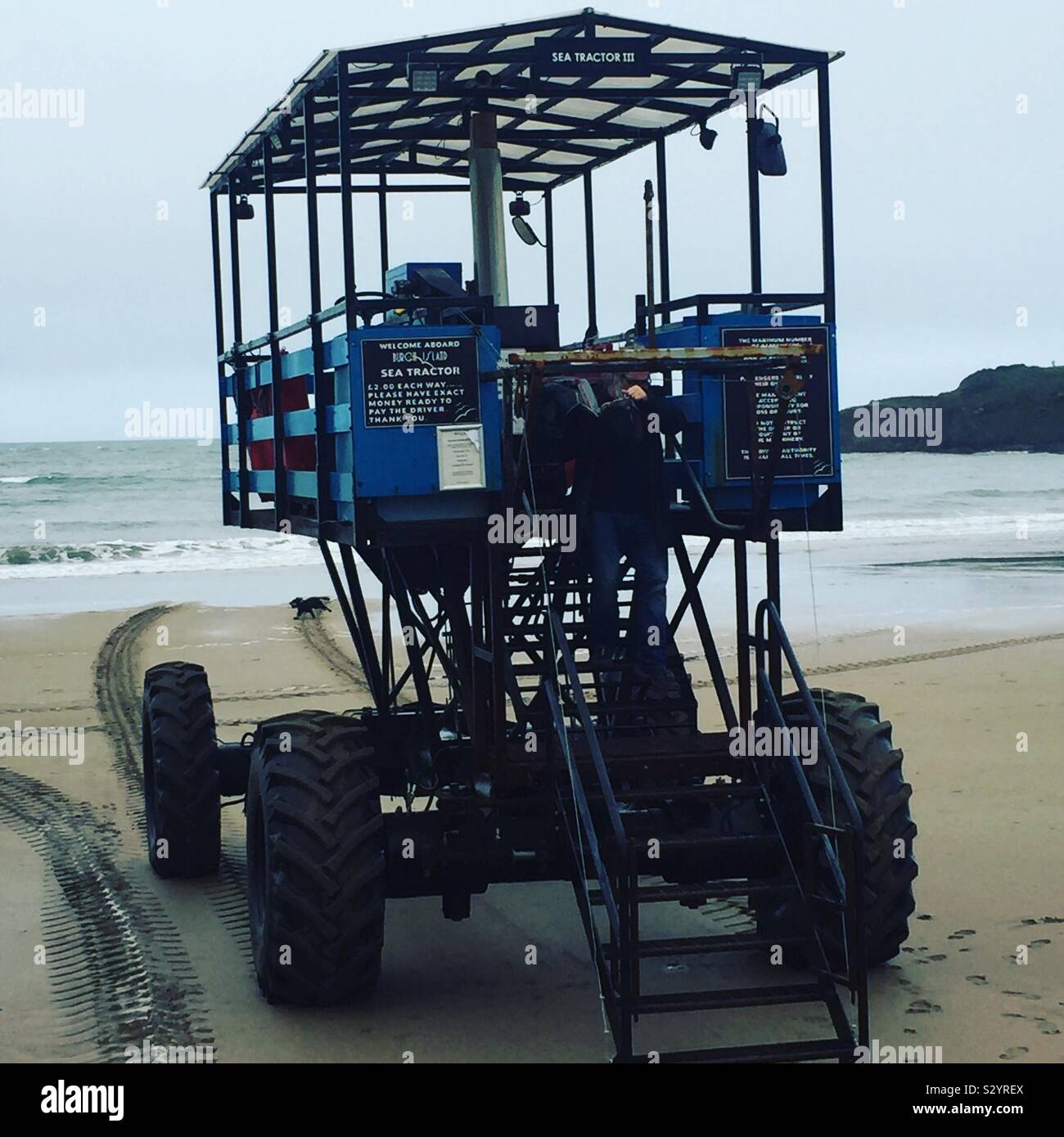 Sea tractor on the beach Bigbury on Sea Stock Photo - Alamy