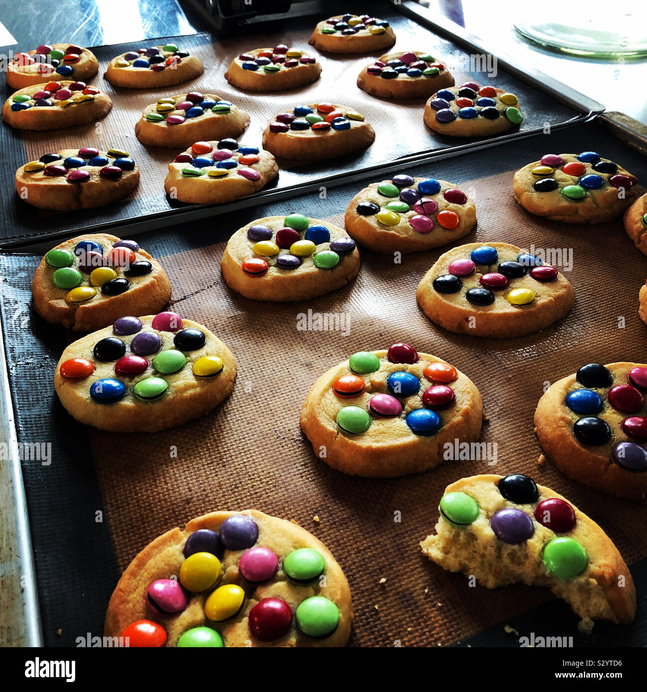Smarties cookies hi-res stock photography and images - Alamy