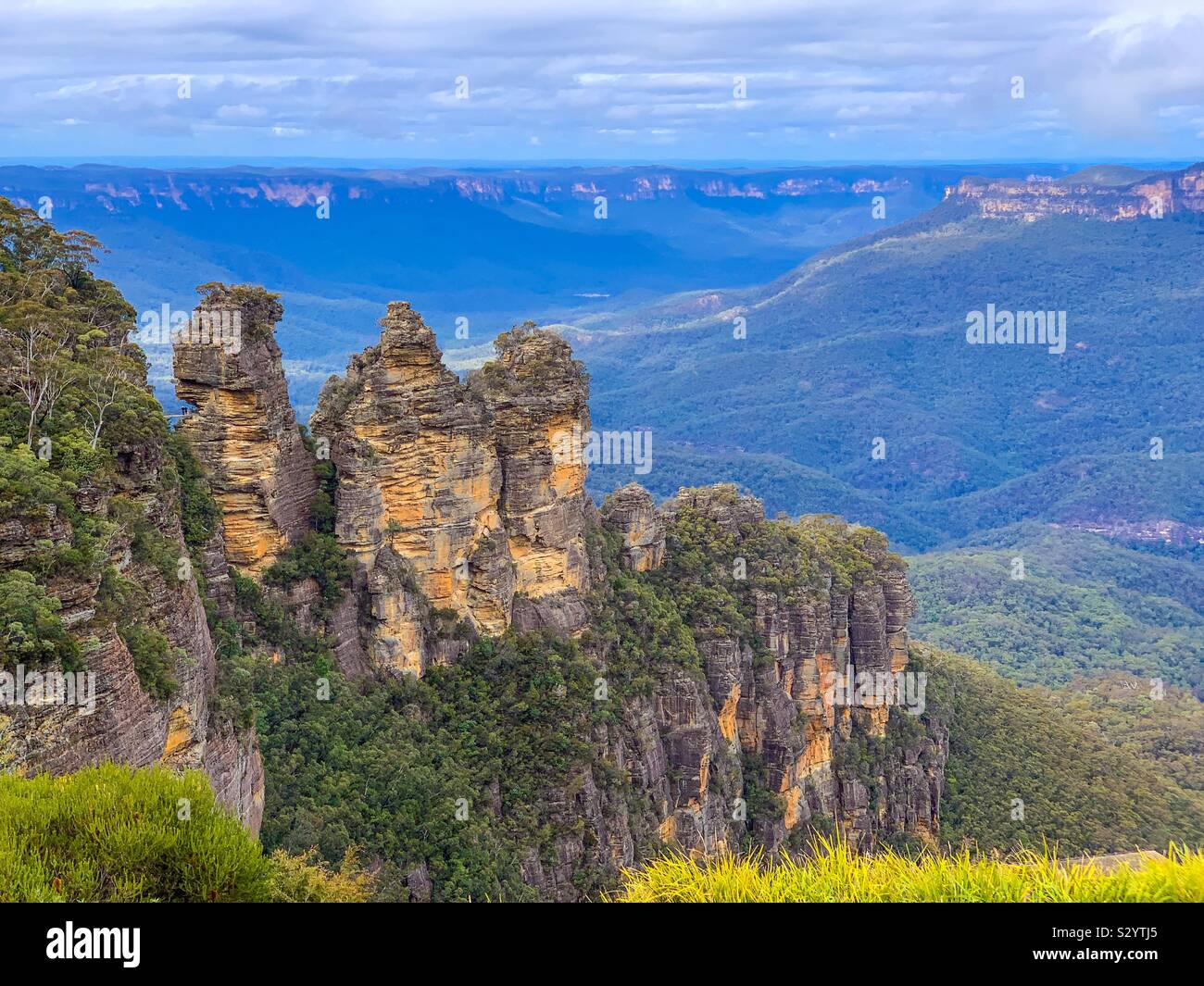 The three sisters, Moutan, sysdney Stock Photo - Alamy