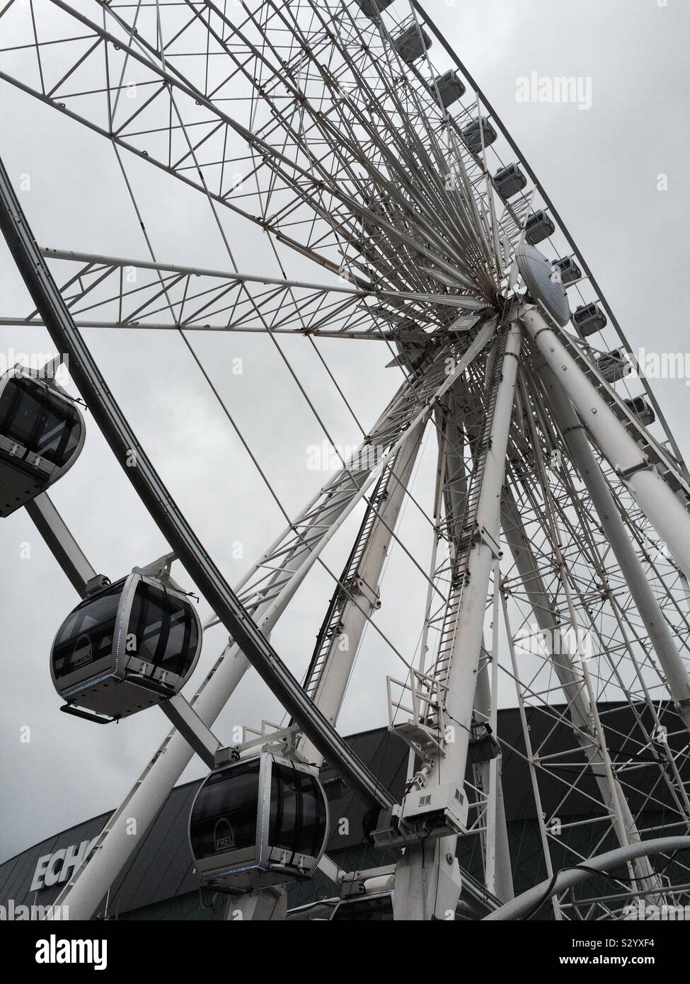 Ferris Wheel, Albert Docks, Liverpool Stock Photo - Alamy