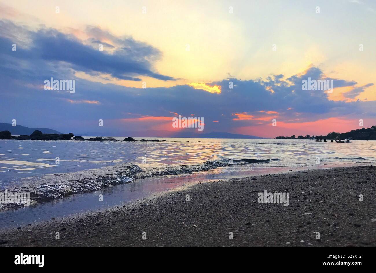 Lapping waves hi-res stock photography and images - Alamy