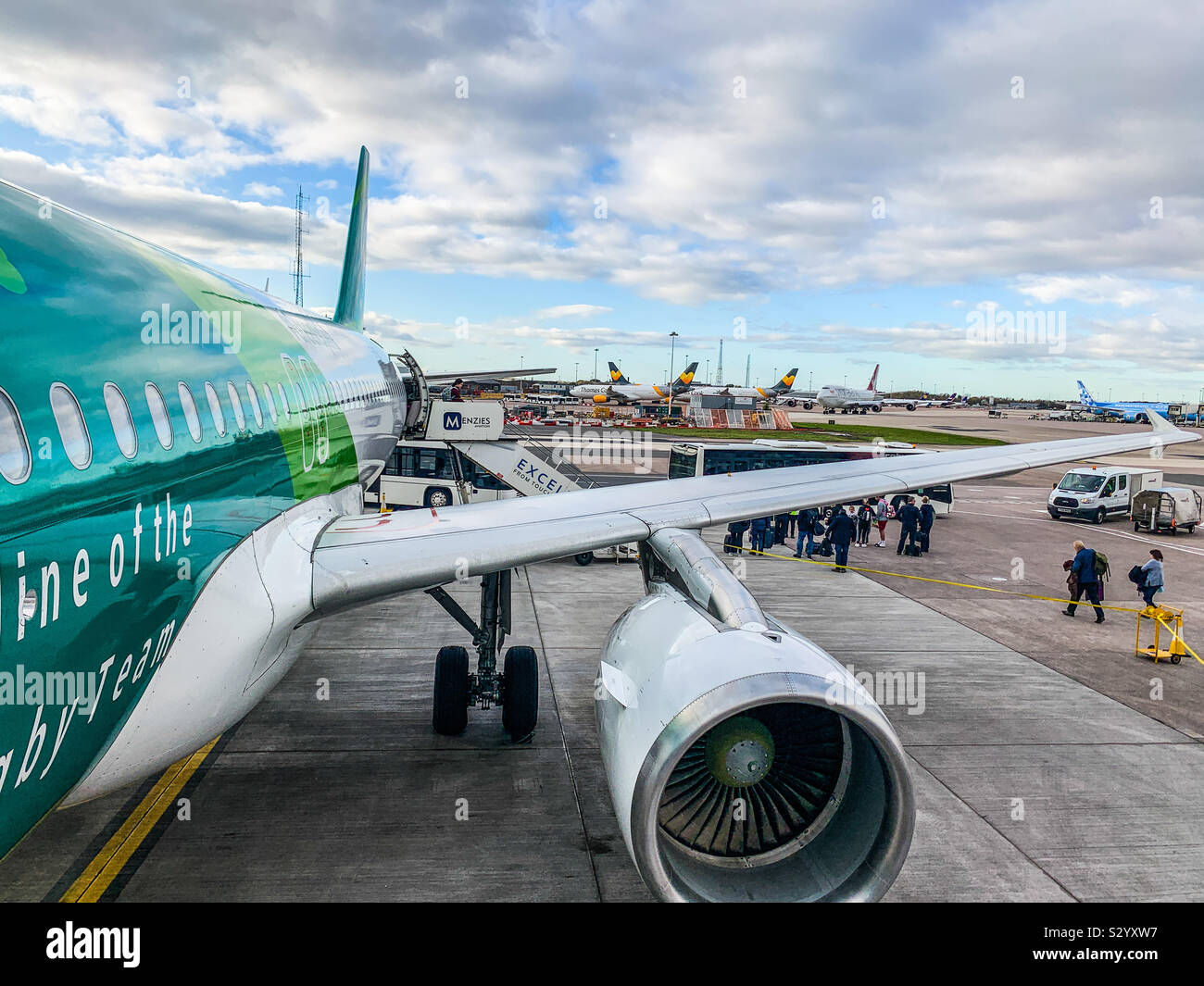 Aer Lingus airbus A320-214 with Irish Rugby Team Livery at Manchester ...