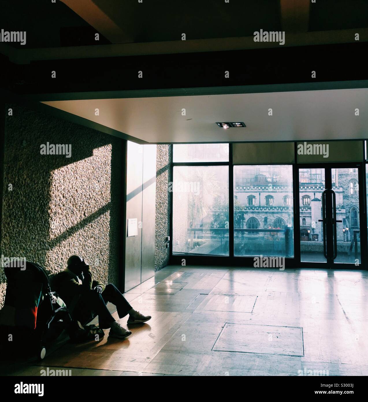 Man with buggy hi-res stock photography and images - Alamy