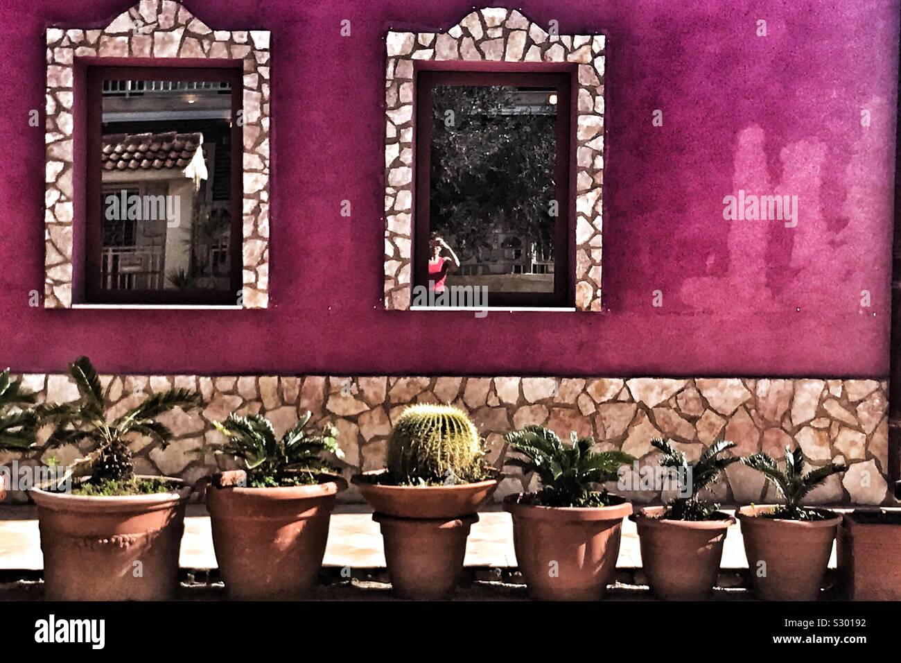 Pink building hi-res stock photography and images - Alamy