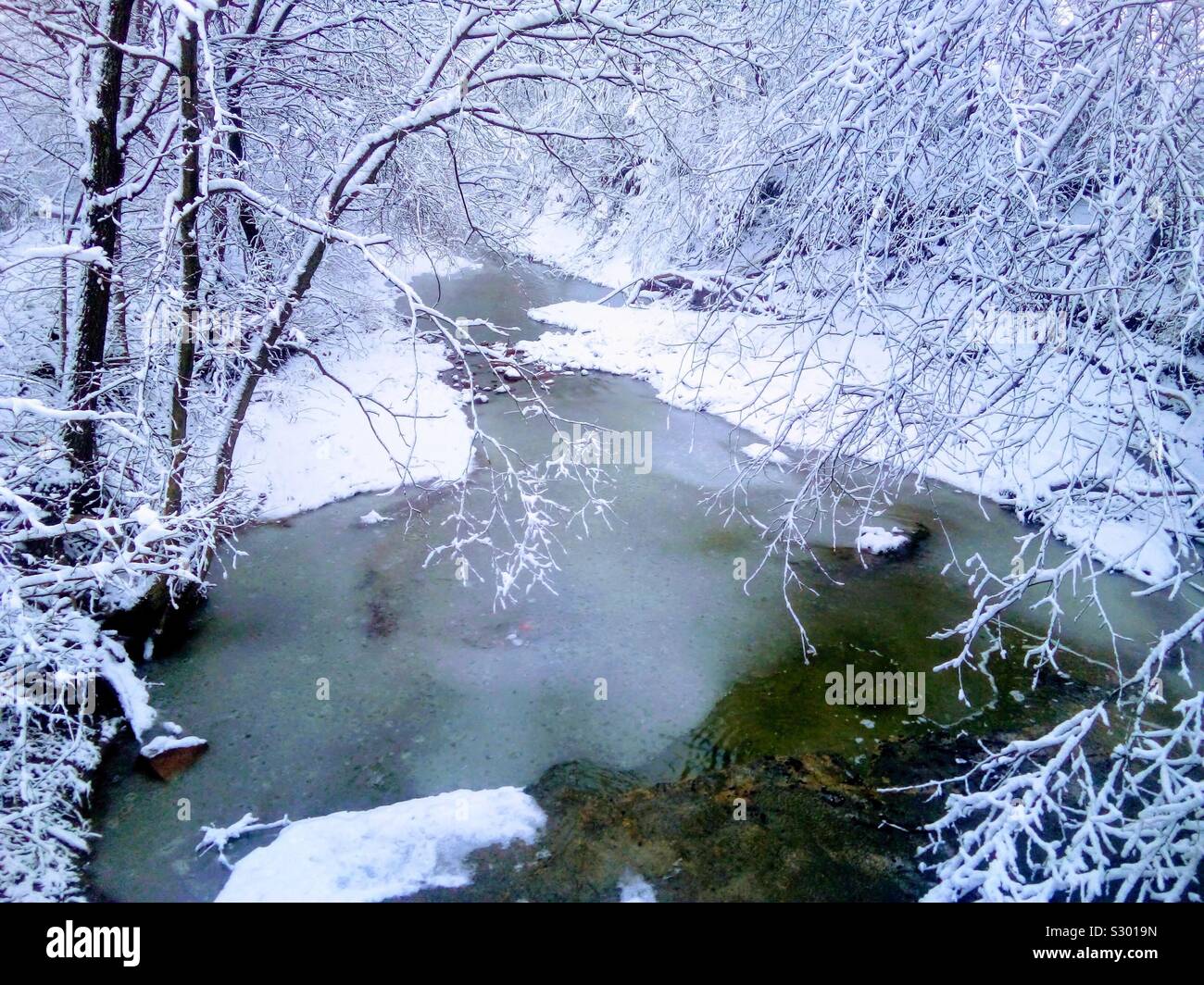 Very icy day hi-res stock photography and images - Alamy