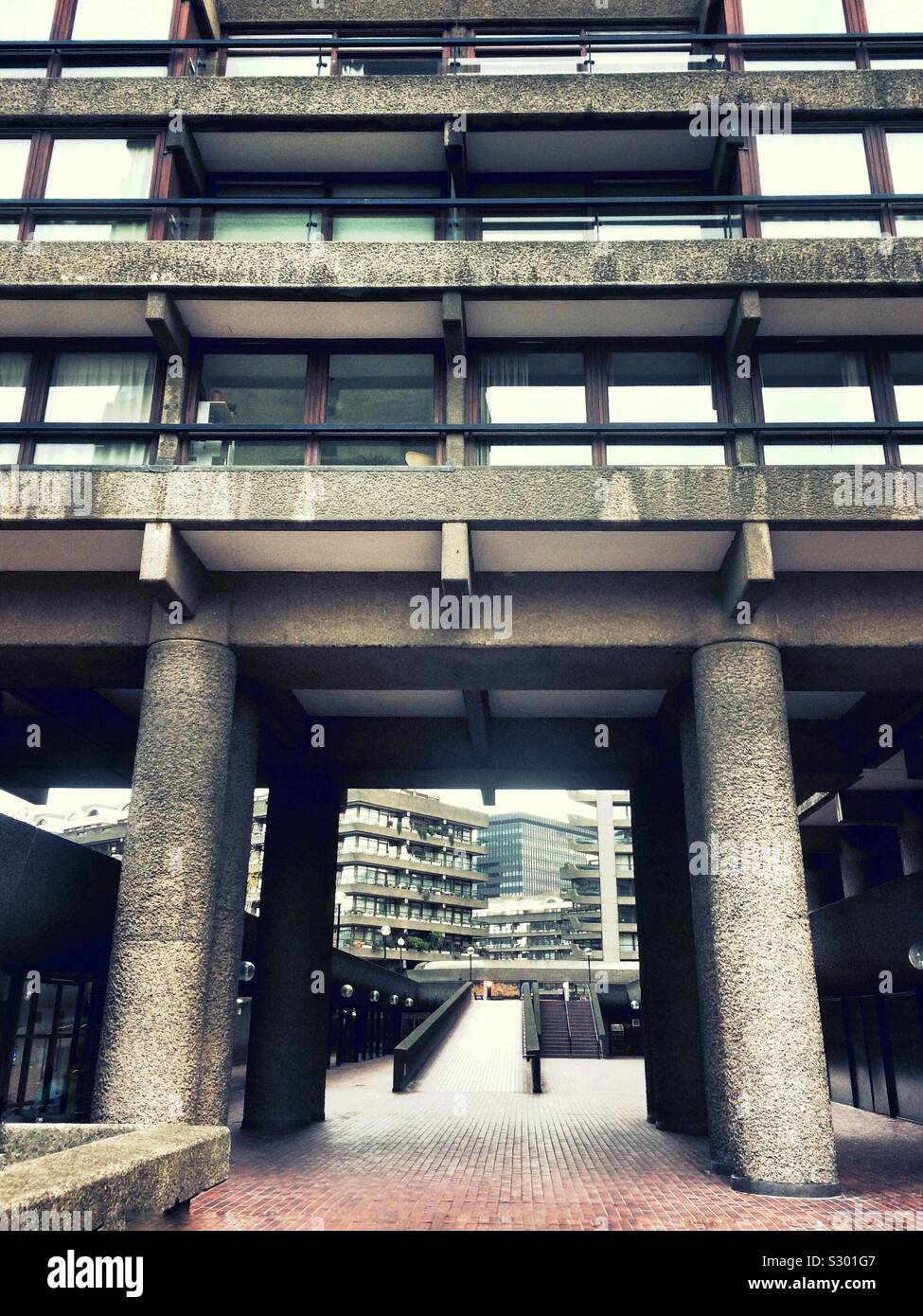 Barbican architecture hi-res stock photography and images - Alamy