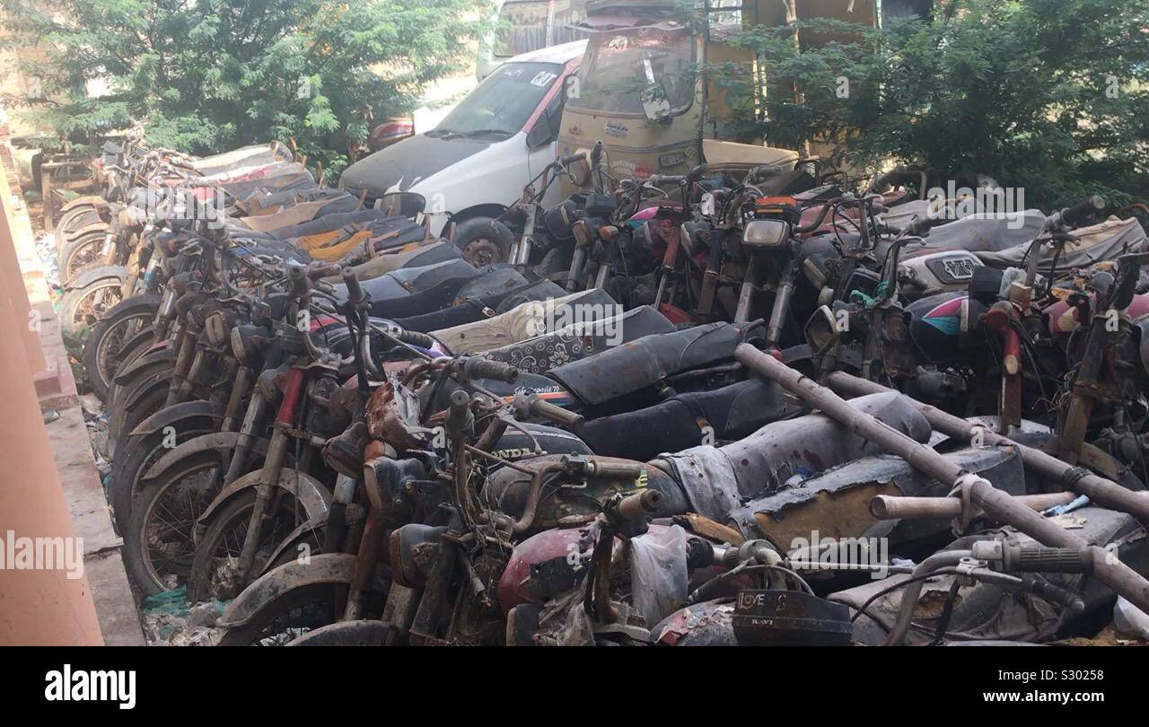 Scrap motorcycles hi-res stock photography and images - Alamy