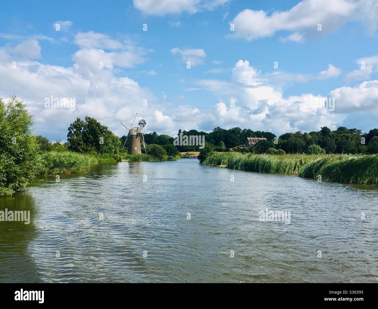 The broads waterways hi-res stock photography and images - Alamy