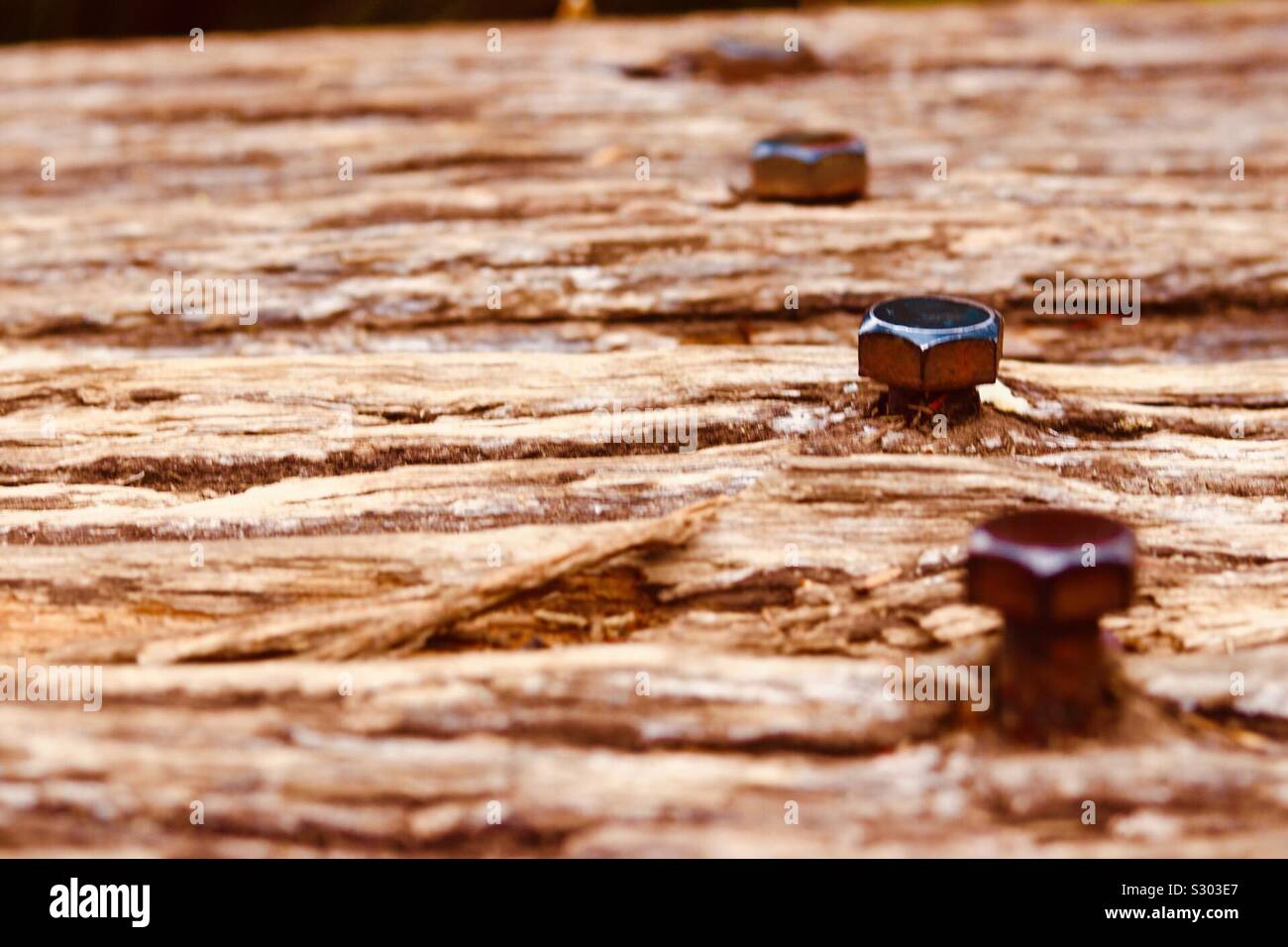 Old worn bench hi-res stock photography and images - Alamy