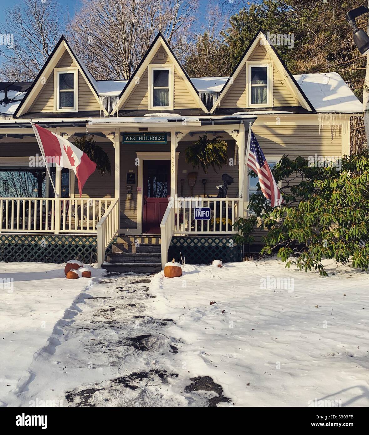 Warren house inn hi-res stock photography and images - Alamy