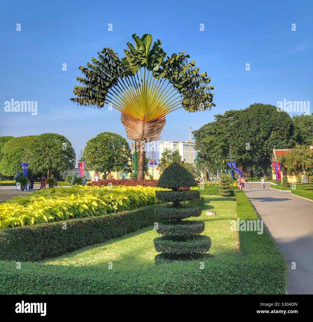 A beautiful park in Phnom Penh, Cambodia Stock Photo - Alamy