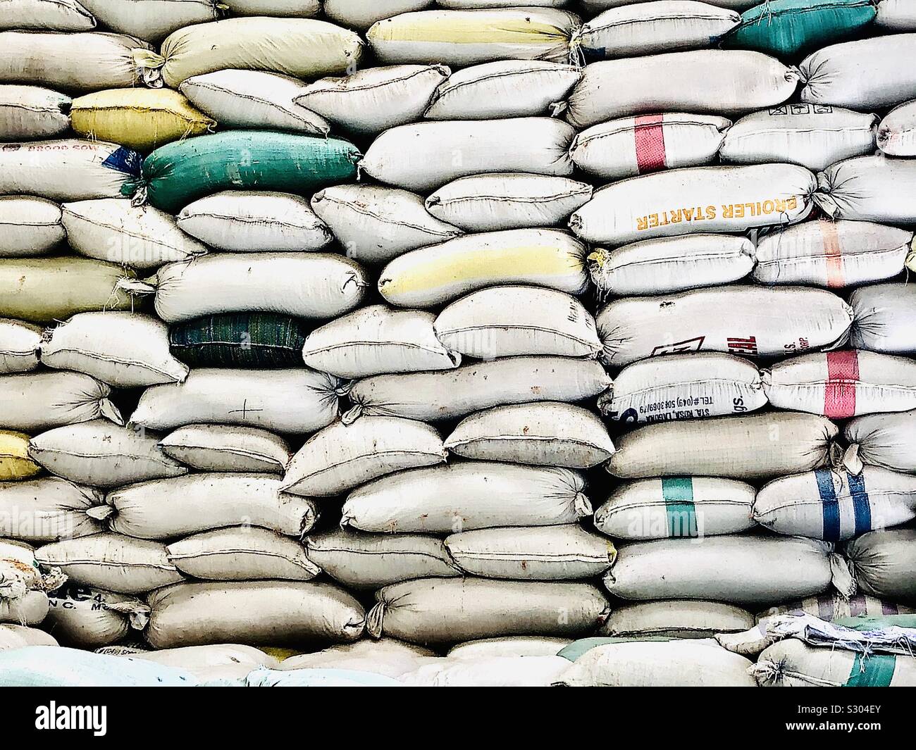 Unmilled rice hi-res stock photography and images - Alamy