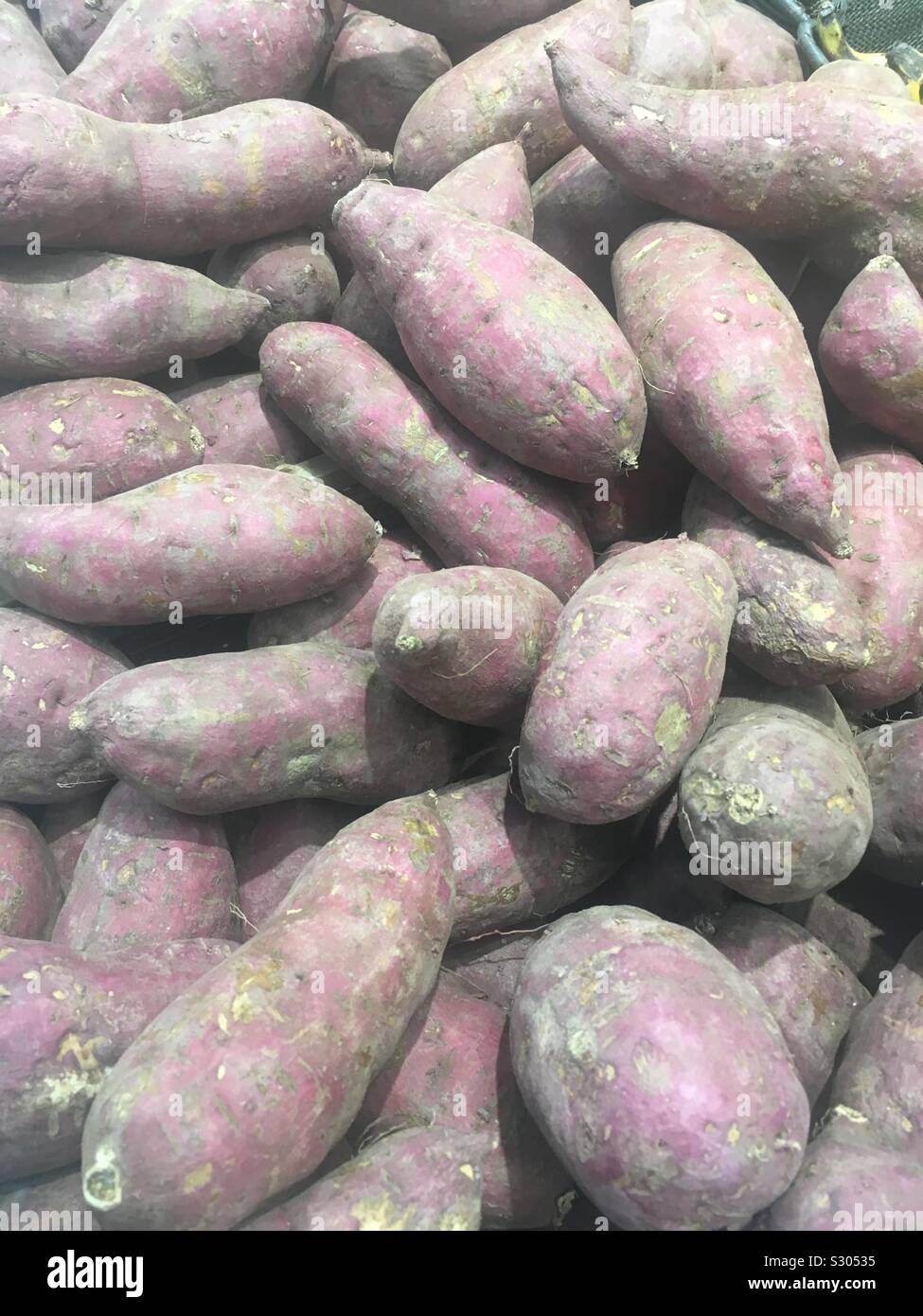 Yams hi-res stock photography and images - Alamy