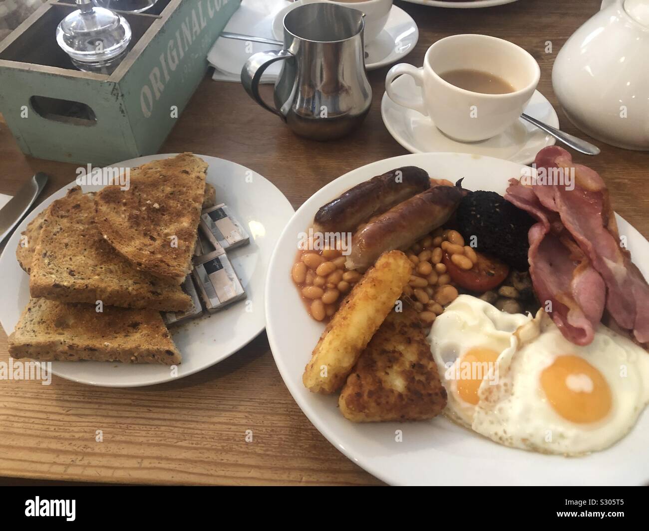 Toast tea hi-res stock photography and images - Alamy