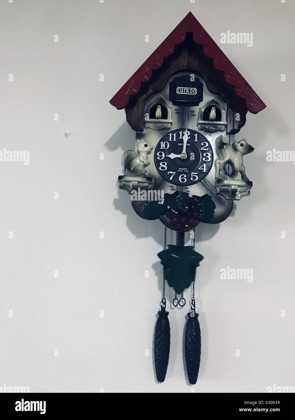 Antique cuckoo clock hi-res stock photography and images - Alamy