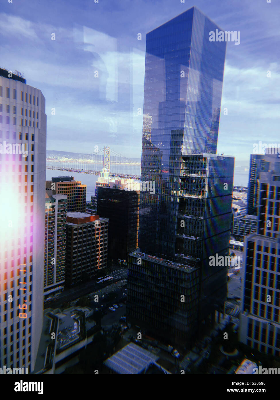 Sfo building hi-res stock photography and images - Alamy