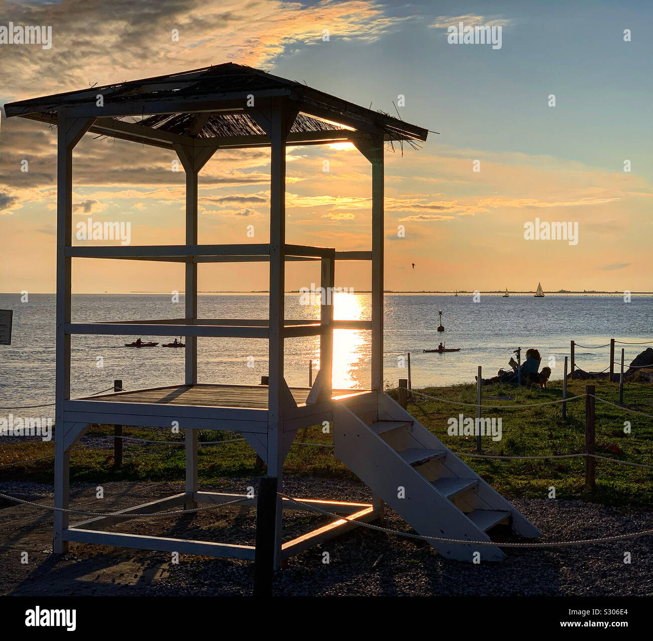 Beach watch tower hi-res stock photography and images - Alamy