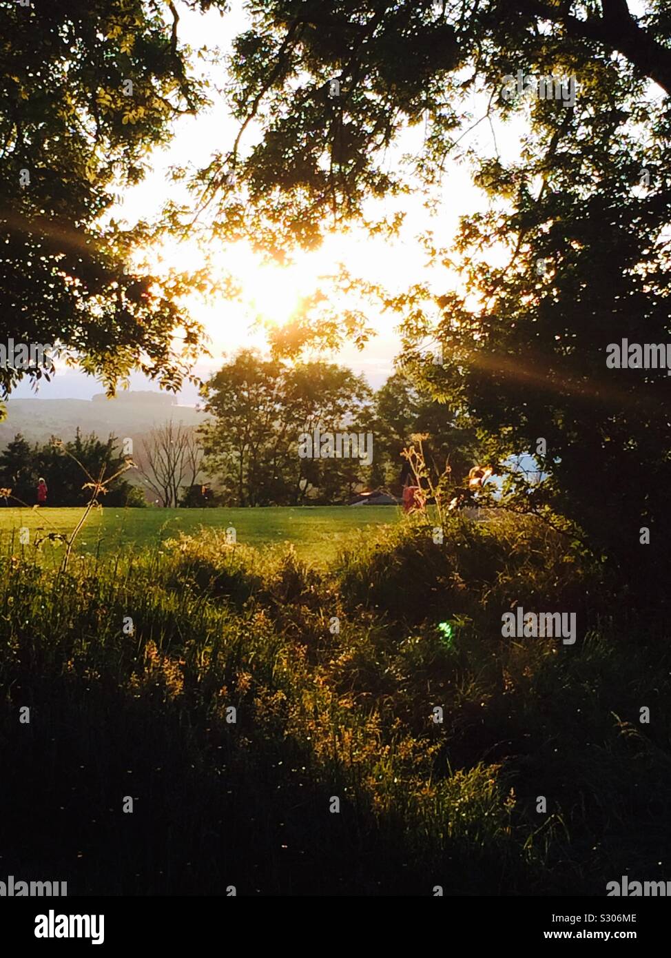 Derbyshire summer sun hi-res stock photography and images - Alamy