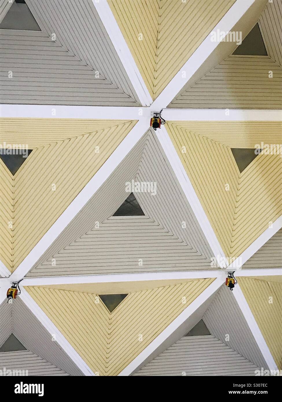 Angular ceiling hi-res stock photography and images - Alamy